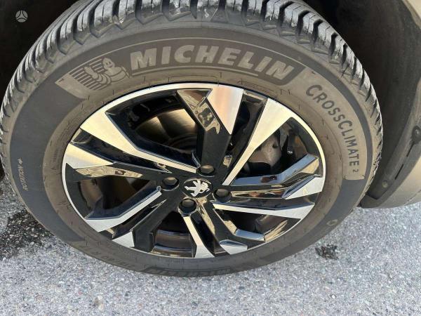 Brūns Peugeot 2008 2023 Viļņa, ar dzinēja tilpumu 1.50 L un nobraukumu 185 tūkst. km par 11736 €, foto 8 vietnē AUTOMOTO.COM.LV