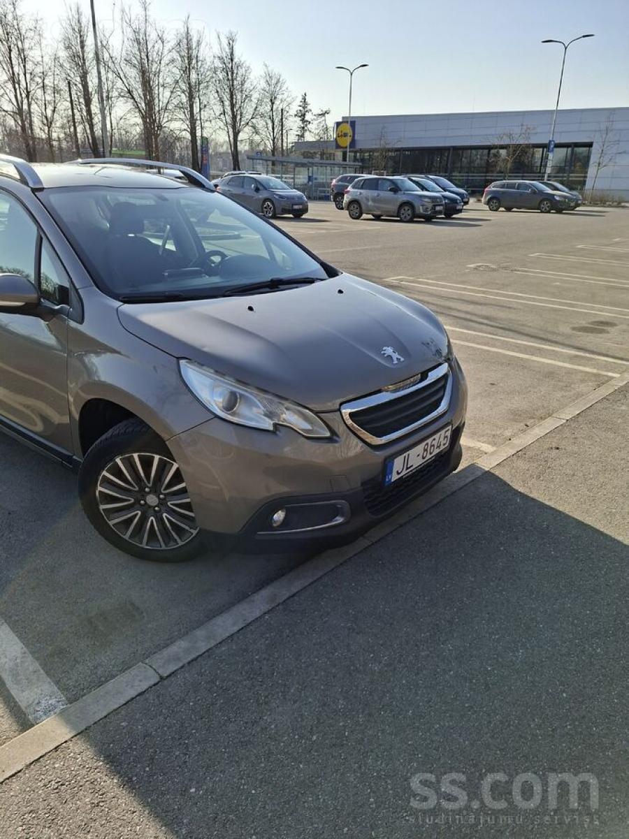 Brown Peugeot 2008 2014 in Riga, with an engine capacity of 1.60 L and mileage of 253 thousand km for 5500 €, photo 1 on AUTOMOTO.COM.LV