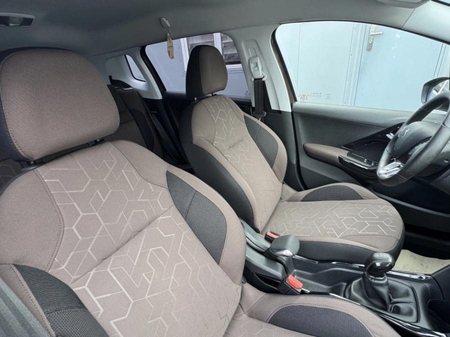 Brūns Peugeot 2008 2014 Rīga, ar dzinēja tilpumu 1.20 L un nobraukumu 54 tūkst. km par 7600 €, foto 23 vietnē AUTOMOTO.COM.LV