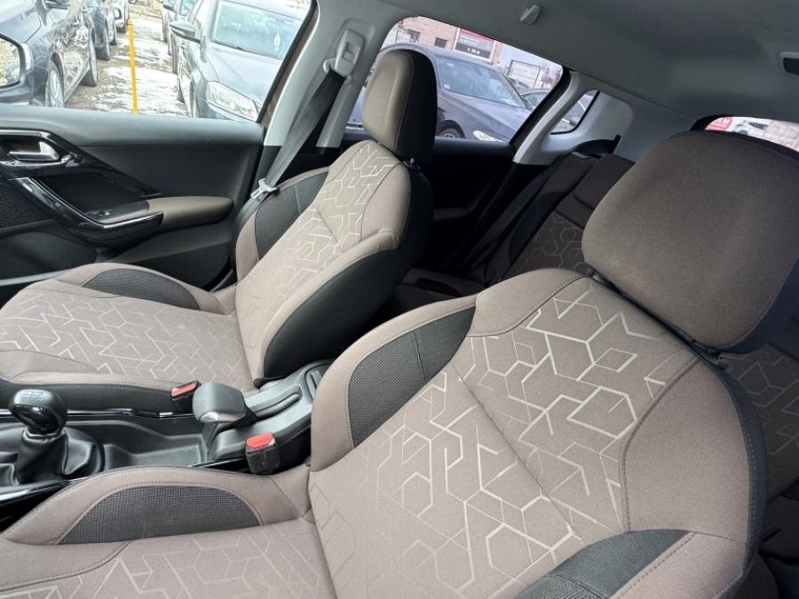 Brūns Peugeot 2008 2014 Rīga, ar dzinēja tilpumu 1.20 L un nobraukumu 54 tūkst. km par 7600 €, foto 27 vietnē AUTOMOTO.COM.LV