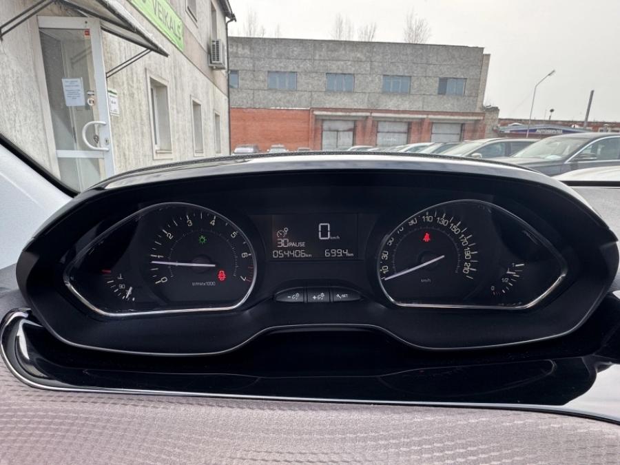 Brūns Peugeot 2008 2014 Rīga, ar dzinēja tilpumu 1.20 L un nobraukumu 54 tūkst. km par 7600 €, foto 28 vietnē AUTOMOTO.COM.LV