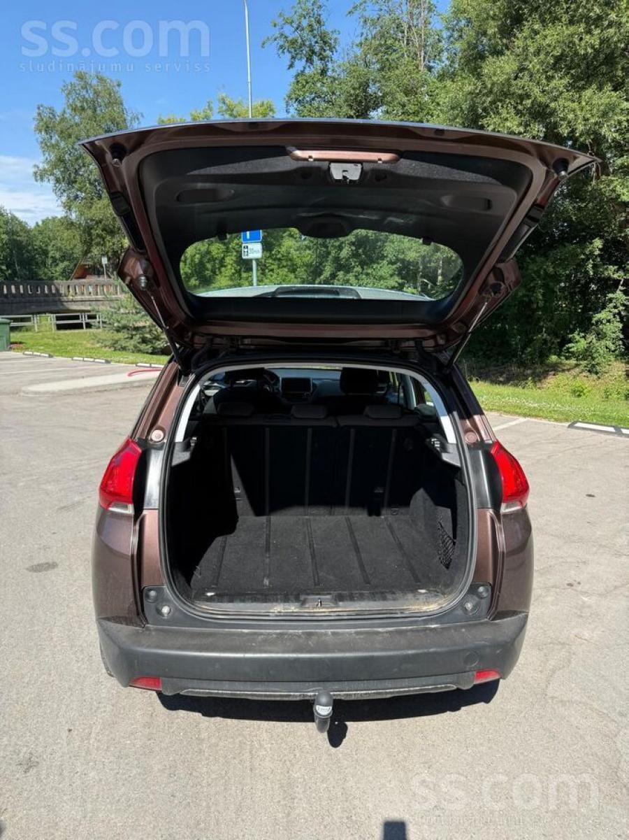 Brown Peugeot 2008 2014 in Bauska, with an engine capacity of 1.20 L and mileage of 236 thousand km for 6200 €, photo 5 on AUTOMOTO.COM.LV