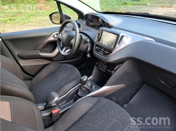 Brown Peugeot 2008 2014 in Cesis, with an engine capacity of 1.40 L and mileage of 175 thousand km for 5250 €, photo 8 on AUTOMOTO.COM.LV