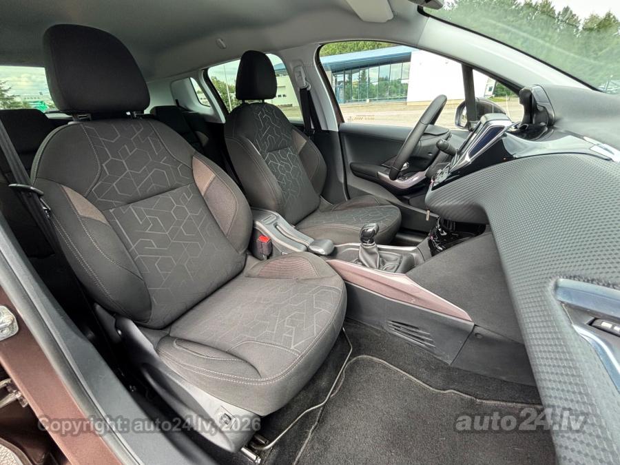 Brown Peugeot 2008 2015 in Paide, with an engine capacity of 1.20 L and mileage of 70 thousand km for 6390 €, photo 10 on AUTOMOTO.COM.LV