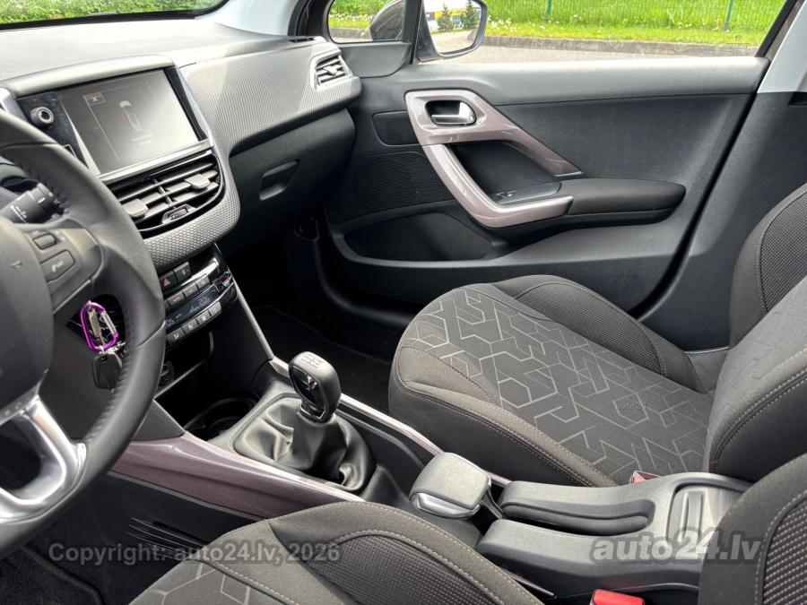 Brown Peugeot 2008 2015 in Paide, with an engine capacity of 1.20 L and mileage of 70 thousand km for 6390 €, photo 12 on AUTOMOTO.COM.LV