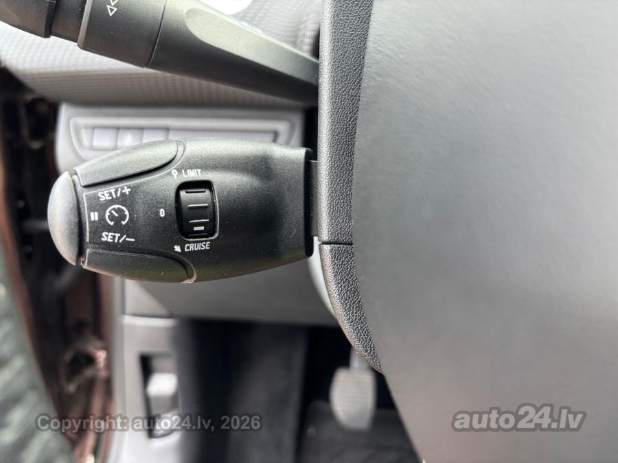 Brown Peugeot 2008 2015 in Paide, with an engine capacity of 1.20 L and mileage of 70 thousand km for 6390 €, photo 16 on AUTOMOTO.COM.LV