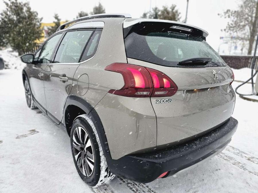 Brūns Peugeot 2008 2016 Tauragė, ar dzinēja tilpumu 1.20 L un nobraukumu 113 tūkst. km par 5300 €, foto 5 vietnē AUTOMOTO.COM.LV