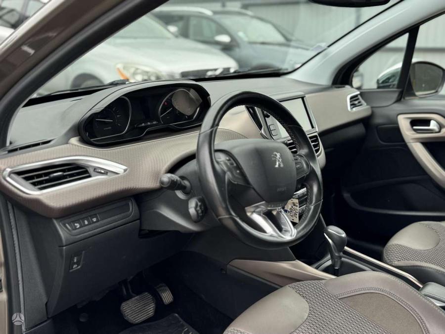 Brown Peugeot 2008 2016 in Kaunas, with an engine capacity of 1.20 L and mileage of 126 thousand km for 6100 €, photo 4 on AUTOMOTO.COM.LV