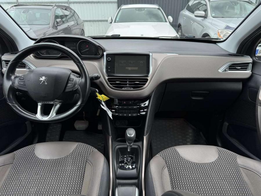 Brown Peugeot 2008 2016 in Kaunas, with an engine capacity of 1.20 L and mileage of 126 thousand km for 6100 €, photo 5 on AUTOMOTO.COM.LV