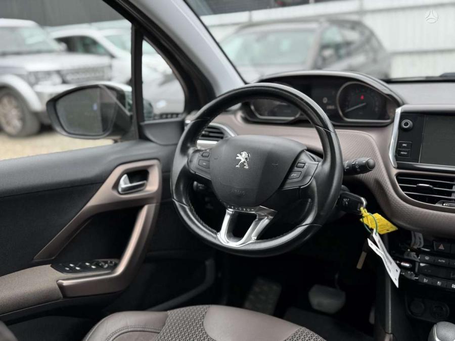 Brown Peugeot 2008 2016 in Kaunas, with an engine capacity of 1.20 L and mileage of 126 thousand km for 6100 €, photo 27 on AUTOMOTO.COM.LV