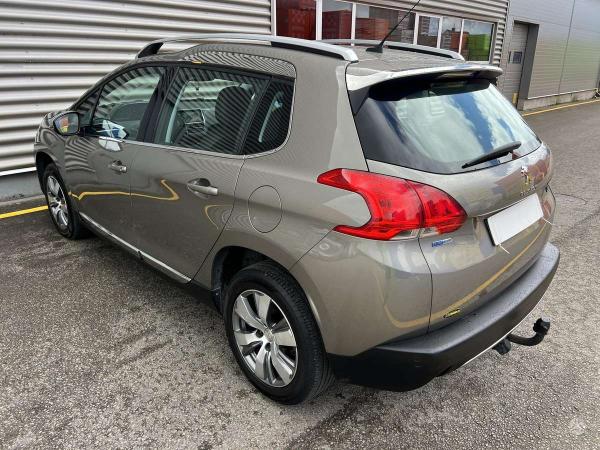Brown Peugeot 2008 2016 in Taurage, with an engine capacity of 1.20 L and mileage of 174 thousand km for 4400 €, photo 7 on AUTOMOTO.COM.LV