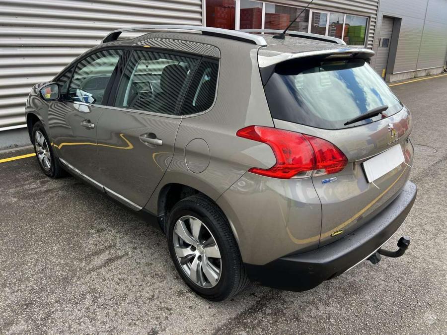 Brūns Peugeot 2008 2016 Tauragė, ar dzinēja tilpumu 1.20 L un nobraukumu 174 tūkst. km par 4400 €, foto 7 vietnē AUTOMOTO.COM.LV