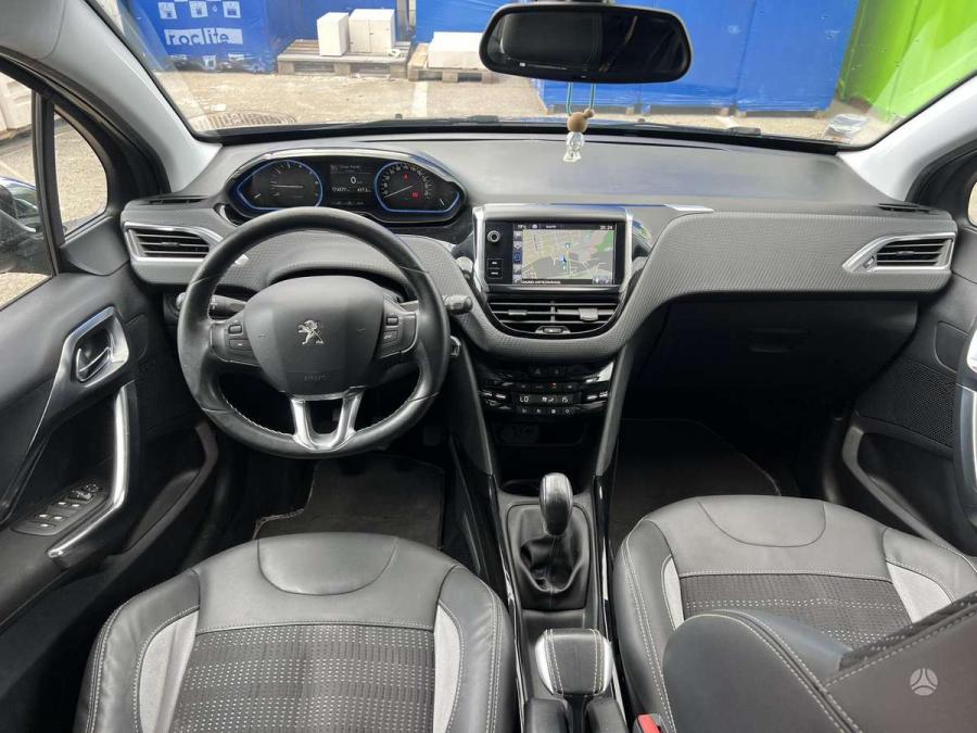 Brūns Peugeot 2008 2016 Tauragė, ar dzinēja tilpumu 1.20 L un nobraukumu 174 tūkst. km par 4400 €, foto 8 vietnē AUTOMOTO.COM.LV