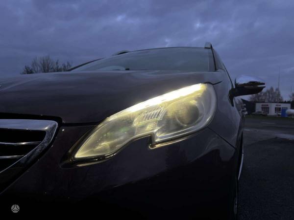Brown Peugeot 2008 2013 in Taurage, with an engine capacity of 1.56 L and mileage of 208 thousand km for 5499 €, photo 4 on AUTOMOTO.COM.LV