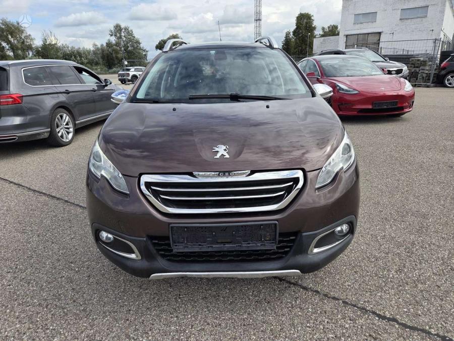 Brown Peugeot 2008 2013 in Marijampole, with an engine capacity of 1.20 L and mileage of 152 thousand km for 3350 €, photo 5 on AUTOMOTO.COM.LV