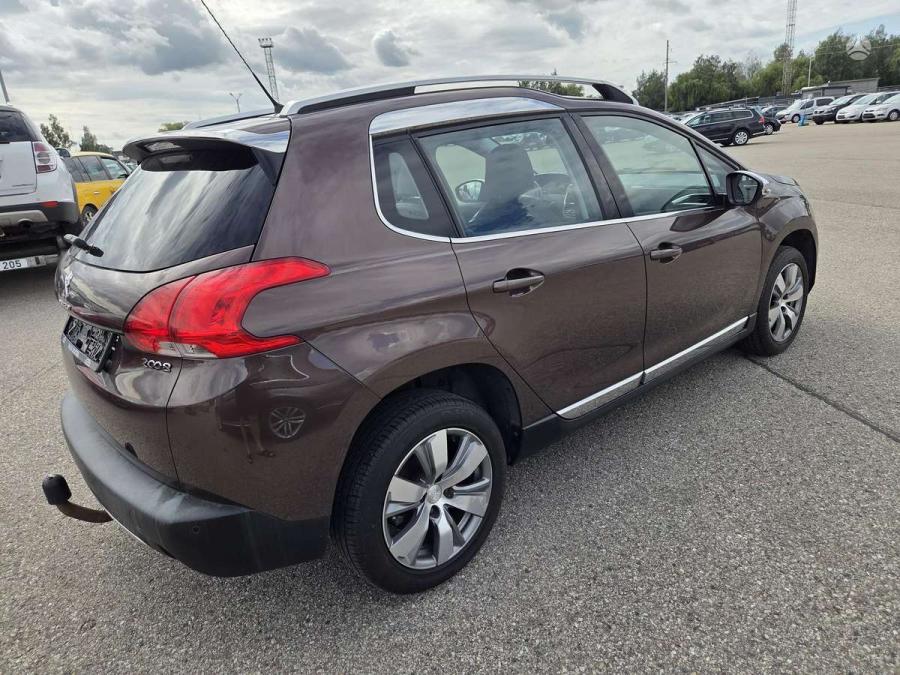 Brown Peugeot 2008 2013 in Marijampole, with an engine capacity of 1.20 L and mileage of 152 thousand km for 3350 €, photo 8 on AUTOMOTO.COM.LV