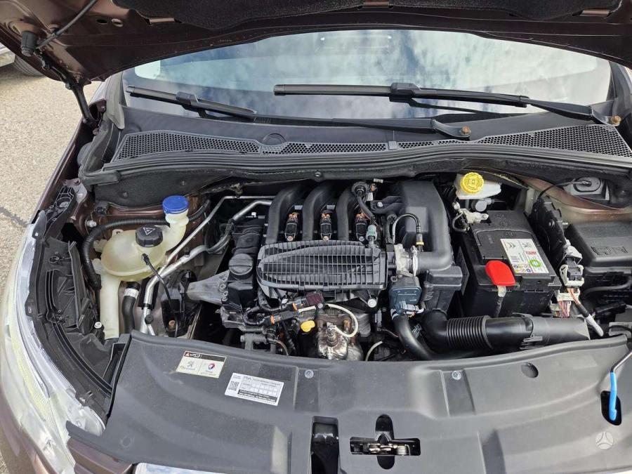 Brown Peugeot 2008 2013 in Marijampole, with an engine capacity of 1.20 L and mileage of 152 thousand km for 3350 €, photo 17 on AUTOMOTO.COM.LV