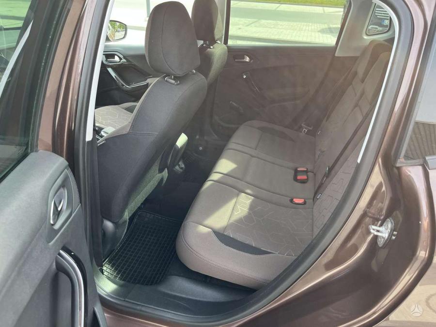 Brūns Peugeot 2008 2014 Šauļi, ar dzinēja tilpumu 1.60 L un nobraukumu 241 tūkst. km par 5700 €, foto 14 vietnē AUTOMOTO.COM.LV