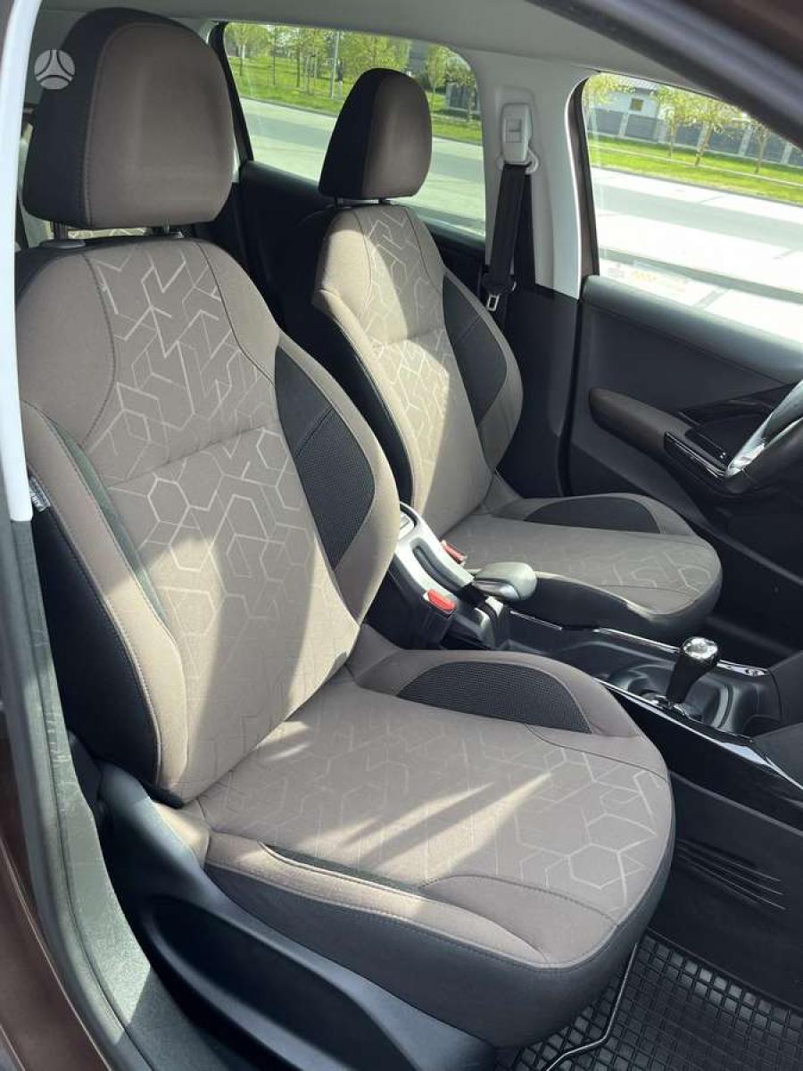Brūns Peugeot 2008 2014 Šauļi, ar dzinēja tilpumu 1.60 L un nobraukumu 241 tūkst. km par 5700 €, foto 18 vietnē AUTOMOTO.COM.LV