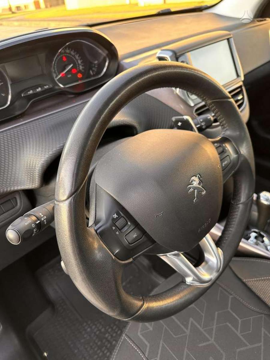 Brūns Peugeot 2008 2014 Kauņa, ar dzinēja tilpumu 1.20 L un nobraukumu 88 tūkst. km par 5900 €, foto 19 vietnē AUTOMOTO.COM.LV