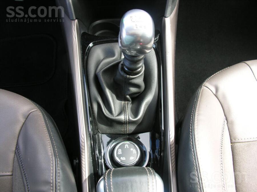 Brown Peugeot 2008 2015 in Riga, with an engine capacity of 1.60 L and mileage of 171 thousand km for 5850 €, photo 16 on AUTOMOTO.COM.LV