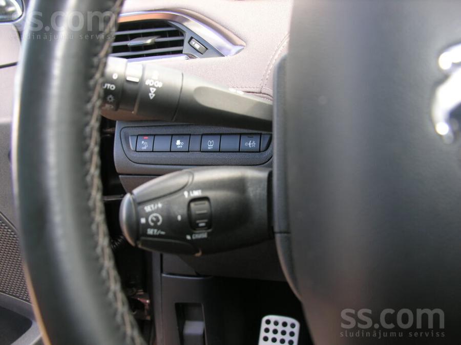 Brown Peugeot 2008 2015 in Riga, with an engine capacity of 1.60 L and mileage of 171 thousand km for 5850 €, photo 19 on AUTOMOTO.COM.LV