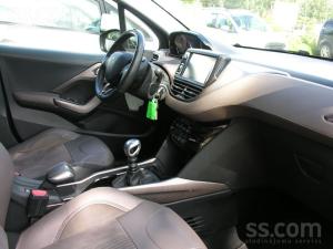 Brown Peugeot 2008 2015 in Riga, with an engine capacity of 1.60 L and mileage of 171 thousand km for 5850 €, photo 22 on AUTOMOTO.COM.LV