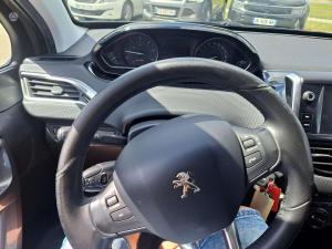 Brown Peugeot 2008 2017 in Taurage, with an engine capacity of 1.60 L and mileage of 199 thousand km for 5000 €, photo 9 on AUTOMOTO.COM.LV
