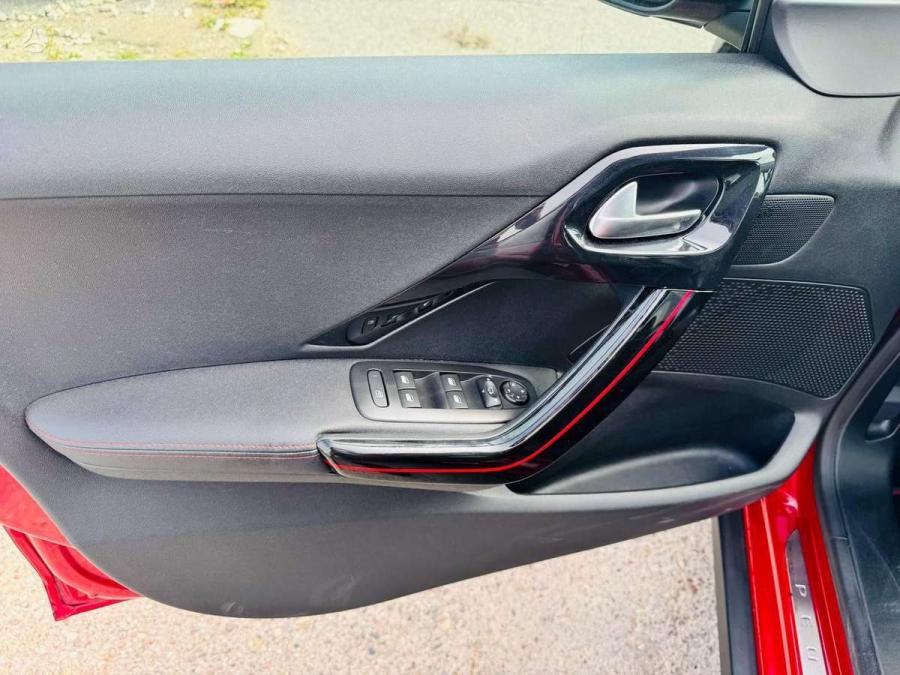 Brūns Peugeot 2008 2017 Kauņa, ar dzinēja tilpumu 1.60 L un nobraukumu 122 tūkst. km par 7999 €, foto 10 vietnē AUTOMOTO.COM.LV