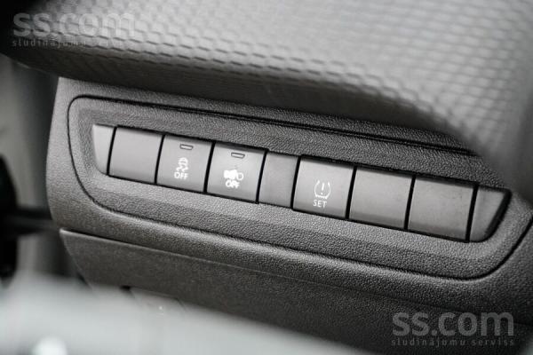Peugeot 2008 2014 in Riga, with an engine capacity of 1.60 L and mileage of 195 thousand km for 6390 €, photo 9 on AUTOMOTO.COM.LV