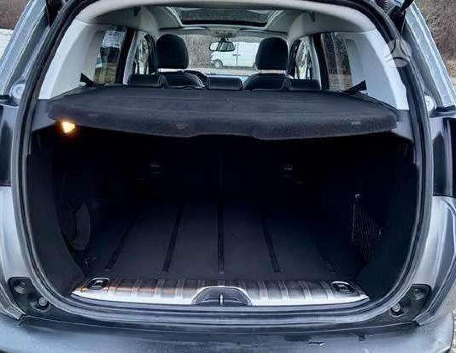 Peugeot 2008 2014 in Siauliai, with an engine capacity of 1.56 L and mileage of 196 thousand km for 7450 €, photo 29 on AUTOMOTO.COM.LV