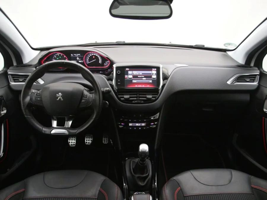 Peugeot 2008 2016 in Vilnius, with an engine capacity of 1.20 L and mileage of 128 thousand km for 7699 €, photo 3 on AUTOMOTO.COM.LV