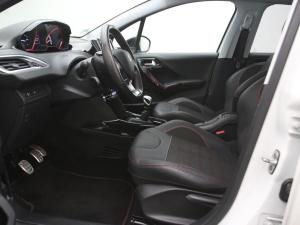 Peugeot 2008 2016 in Vilnius, with an engine capacity of 1.20 L and mileage of 128 thousand km for 7699 €, photo 5 on AUTOMOTO.COM.LV