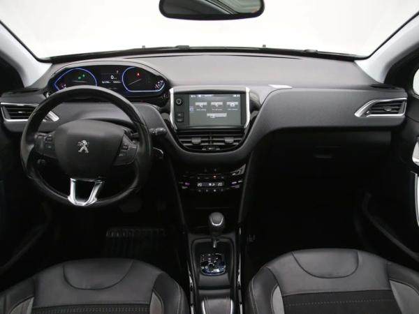 Peugeot 2008 2016 in Vilnius, with an engine capacity of 1.20 L and mileage of 161 thousand km for 7399 €, photo 2 on AUTOMOTO.COM.LV