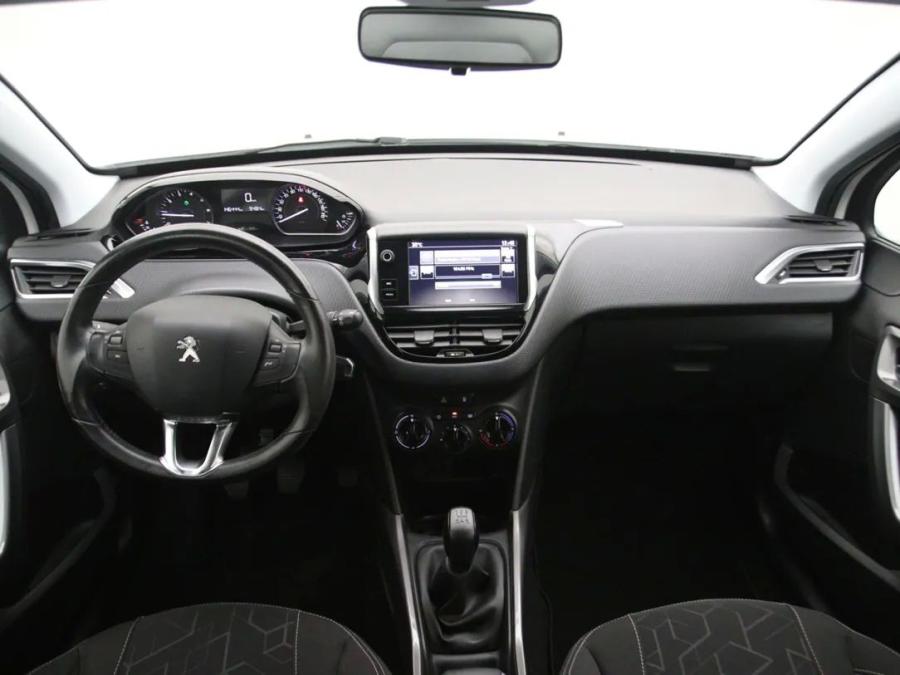 Peugeot 2008 2017 Viļņa, ar dzinēja tilpumu 1.20 L un nobraukumu 146 tūkst. km par 6599 €, foto 2 vietnē AUTOMOTO.COM.LV