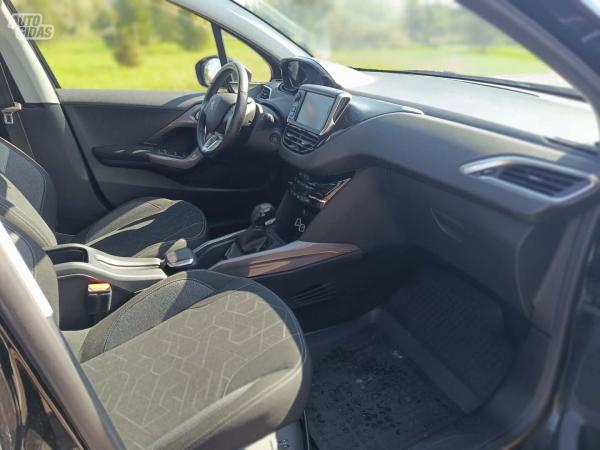Peugeot 2008 2017 Panevēža, ar dzinēja tilpumu 1.20 L un nobraukumu 93 tūkst. km par 5750 €, foto 4 vietnē AUTOMOTO.COM.LV