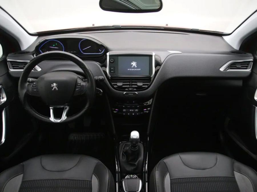Peugeot 2008 2018 Viļņa, ar dzinēja tilpumu 1.20 L un nobraukumu 170 tūkst. km par 7899 €, foto 3 vietnē AUTOMOTO.COM.LV