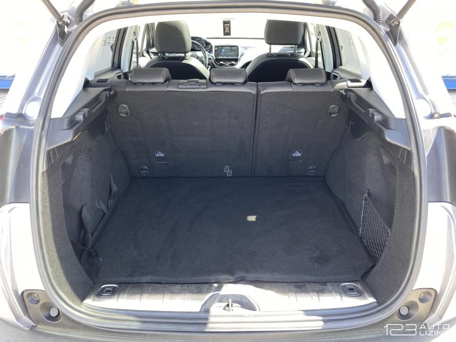 Peugeot 2008 2018 in Taurage, with an engine capacity of 1.20 L and mileage of 165 thousand km for 7200 €, photo 10 on AUTOMOTO.COM.LV