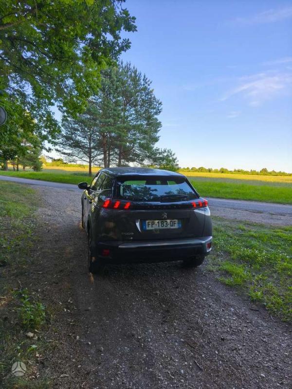 Peugeot 2008 2020 in Akmene, with an engine capacity of 1.20 L and mileage of 185 thousand km for 8400 €, photo 8 on AUTOMOTO.COM.LV