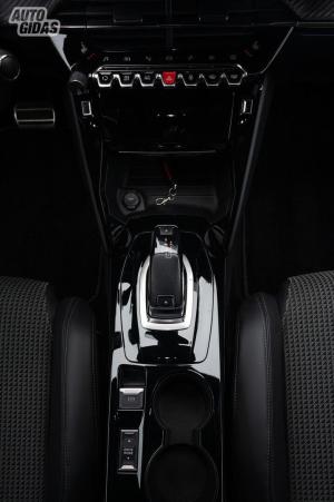 Peugeot 2008 2020 in Klaipeda, with an engine capacity of 1.20 L and mileage of 138 thousand km for 15500 €, photo 11 on AUTOMOTO.COM.LV