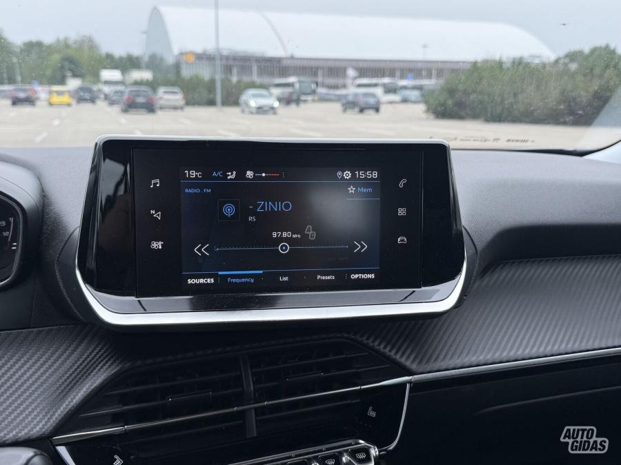 Peugeot 2008 2020 Šauļi, ar dzinēja tilpumu 1.20 L un nobraukumu 113 tūkst. km par 9100 €, foto 12 vietnē AUTOMOTO.COM.LV