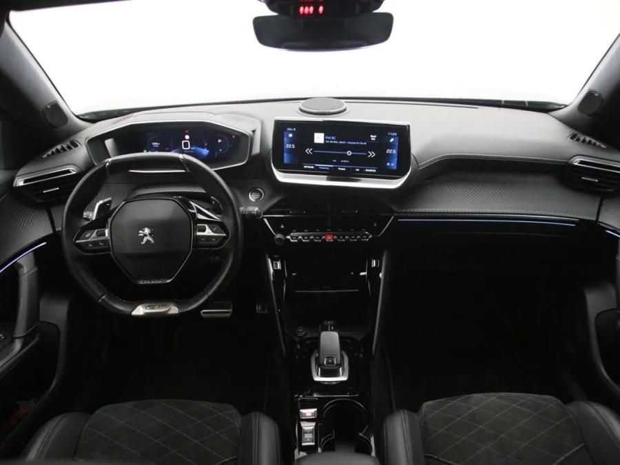 Peugeot 2008 2021 in Vilnius, with an engine capacity of 1.20 L and mileage of 97 thousand km for 15999 €, photo 3 on AUTOMOTO.COM.LV