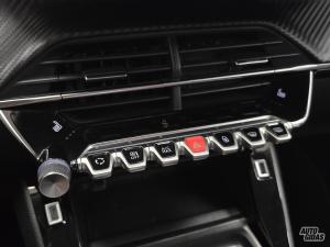 Peugeot 2008 2021 in Vilnius, with an engine capacity of 1.20 L and mileage of 73 thousand km for 14990 €, photo 22 on AUTOMOTO.COM.LV