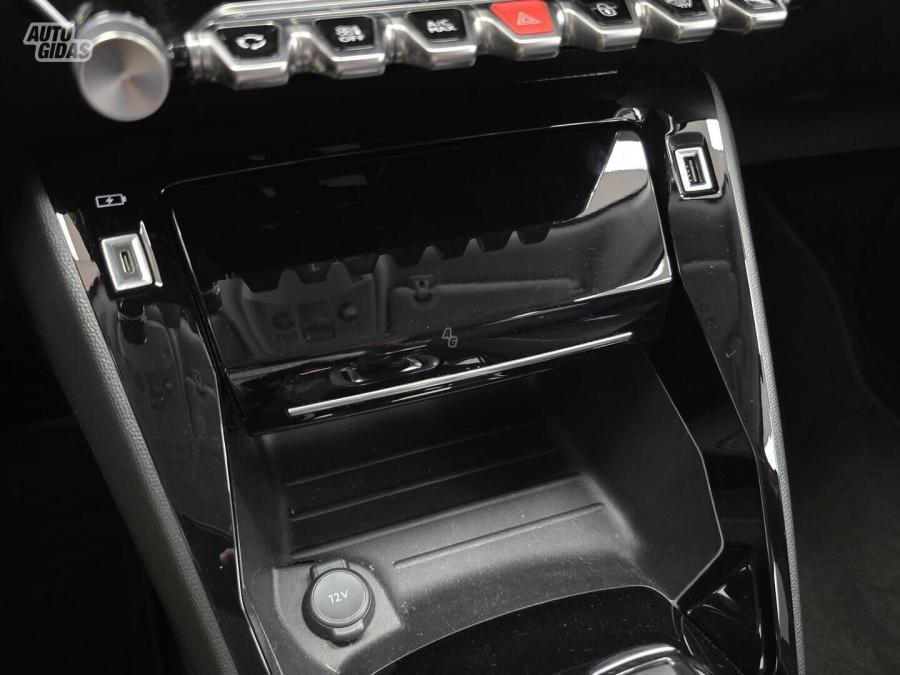 Peugeot 2008 2021 in Vilnius, with an engine capacity of 1.20 L and mileage of 73 thousand km for 14990 €, photo 23 on AUTOMOTO.COM.LV