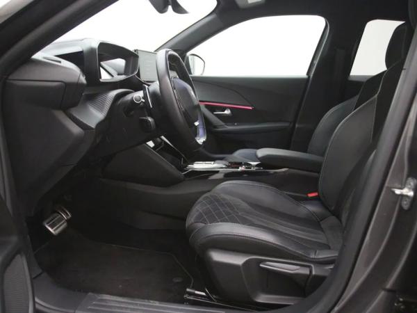 Peugeot 2008 2022 in Vilnius, with an engine capacity of 1.20 L and mileage of 105 thousand km for 16599 €, photo 4 on AUTOMOTO.COM.LV