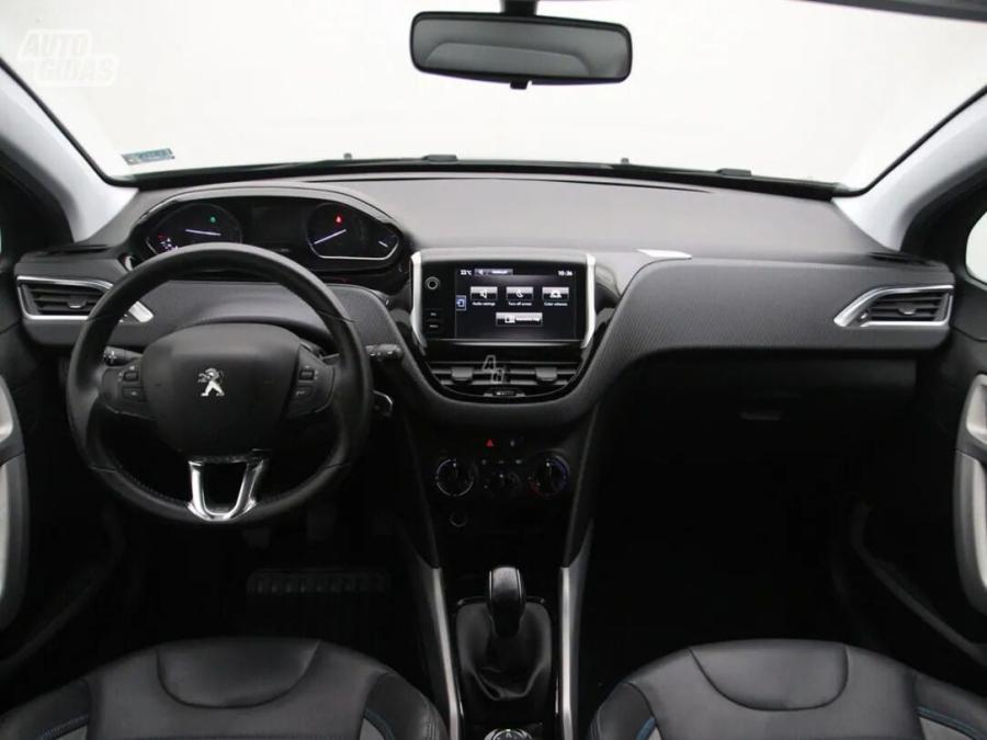 Zaļš Peugeot 2008 2016 Viļņa, ar dzinēja tilpumu 1.20 L un nobraukumu 160 tūkst. km par 7699 €, foto 3 vietnē AUTOMOTO.COM.LV