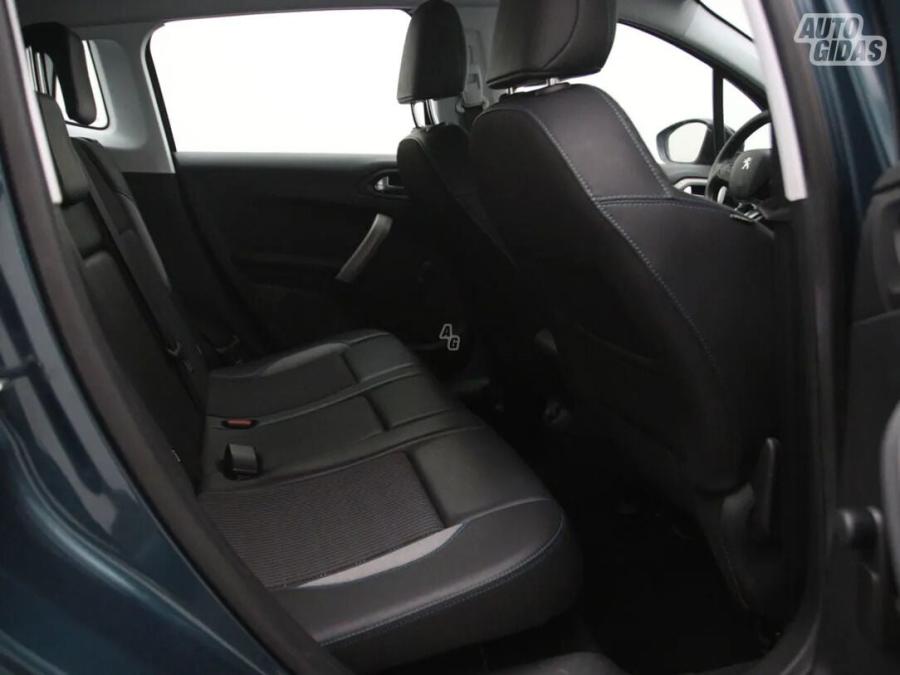 Zaļš Peugeot 2008 2016 Viļņa, ar dzinēja tilpumu 1.20 L un nobraukumu 160 tūkst. km par 7699 €, foto 16 vietnē AUTOMOTO.COM.LV