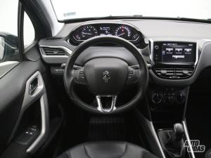 Zaļš Peugeot 2008 2016 Viļņa, ar dzinēja tilpumu 1.20 L un nobraukumu 160 tūkst. km par 7699 €, foto 18 vietnē AUTOMOTO.COM.LV
