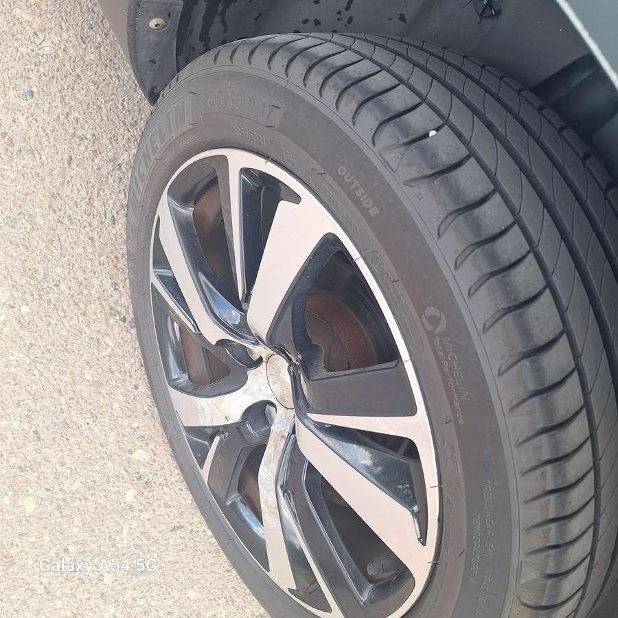 Zaļš Peugeot 2008 2016 Tauragė, ar dzinēja tilpumu 1.56 L un nobraukumu 254 tūkst. km par 4900 €, foto 14 vietnē AUTOMOTO.COM.LV