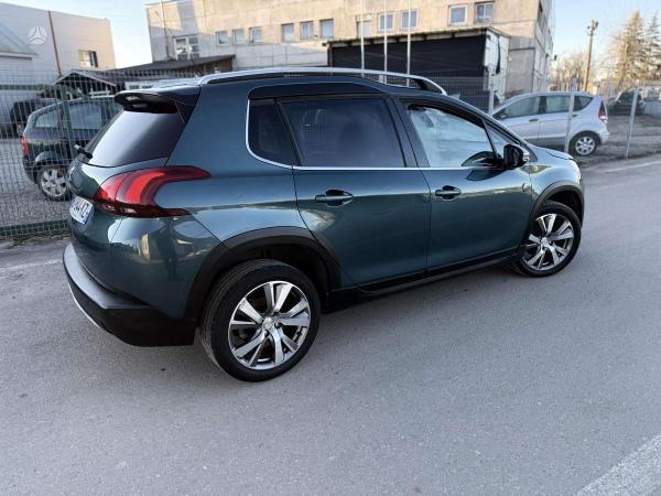 Green Peugeot 2008 2018 in Ukmerge, with an engine capacity of 1.56 L and mileage of 206 thousand km for 6750 €, photo 2 on AUTOMOTO.COM.LV